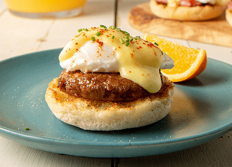 Sausage Eggs Benedict - Johnsonville.ca
